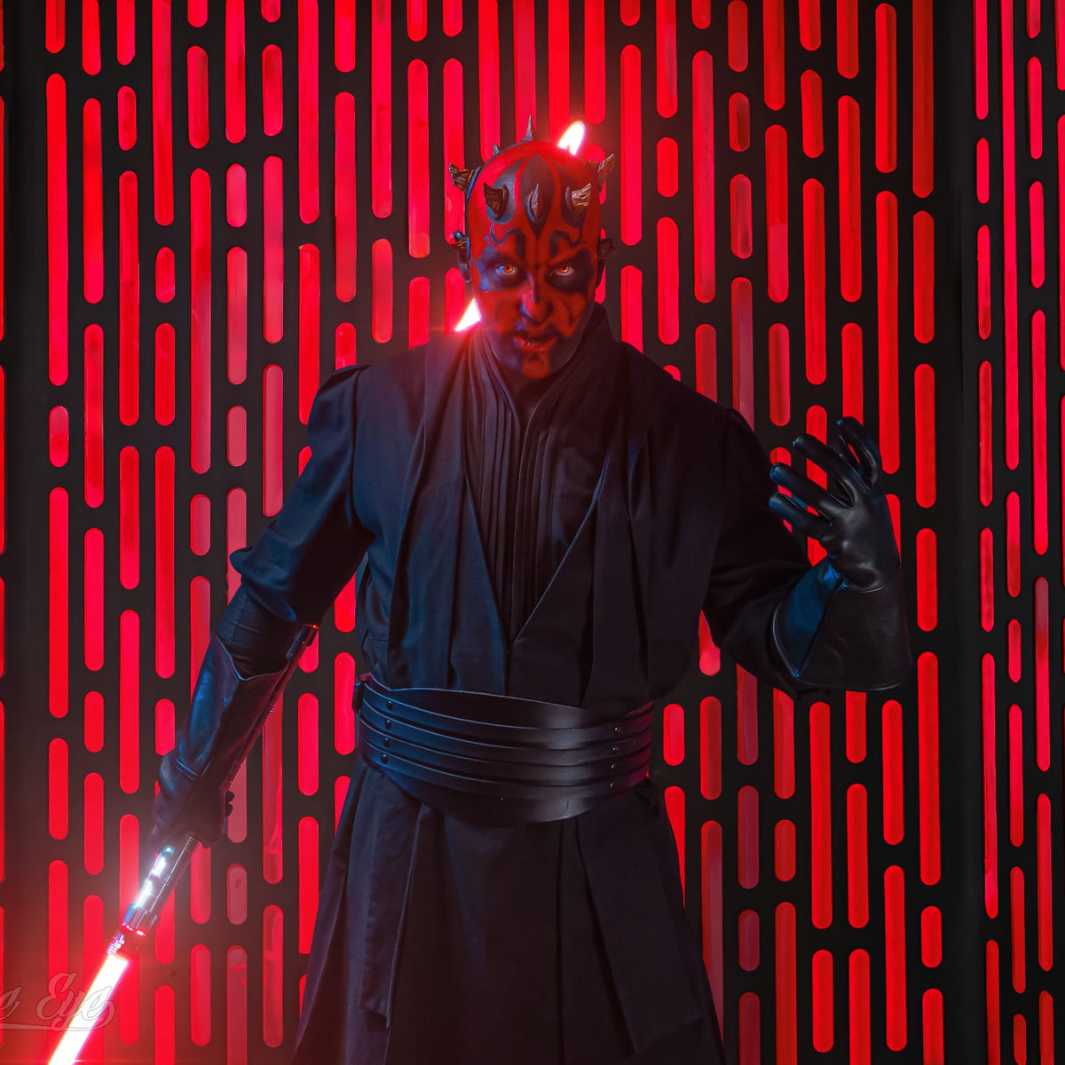 The Legend of Darth Maul & his Double-Bladed Lightsaber – Saber X